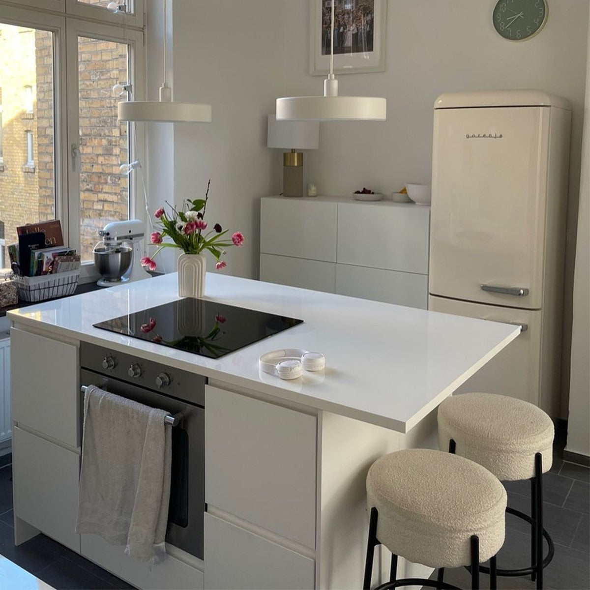 15 Light Color Kitchen Ideas for a Fresh Modern Look - Mockup Hunt