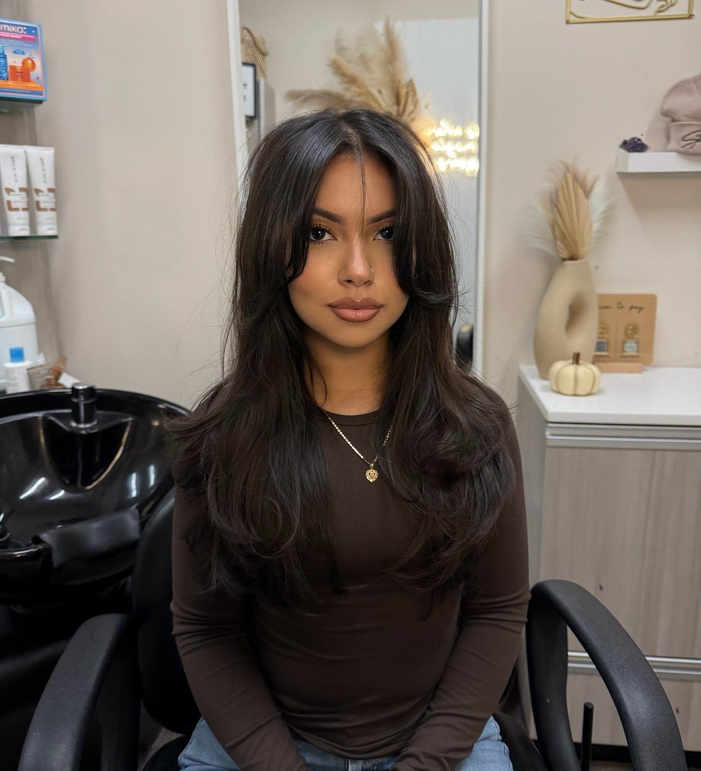 15 Trendy Face-Framing Haircuts for 2025 - Mockup Hunt