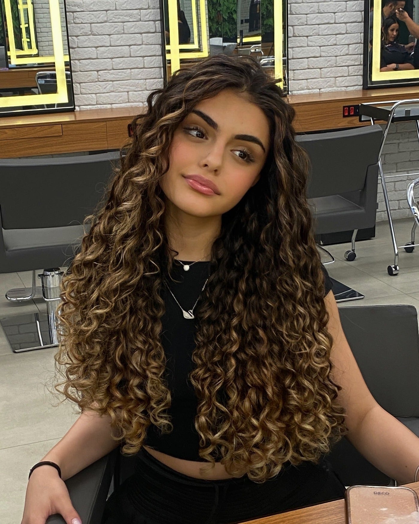 25 Hot Layered Curly Hairstyles for Natural Texture - Mockup Hunt
